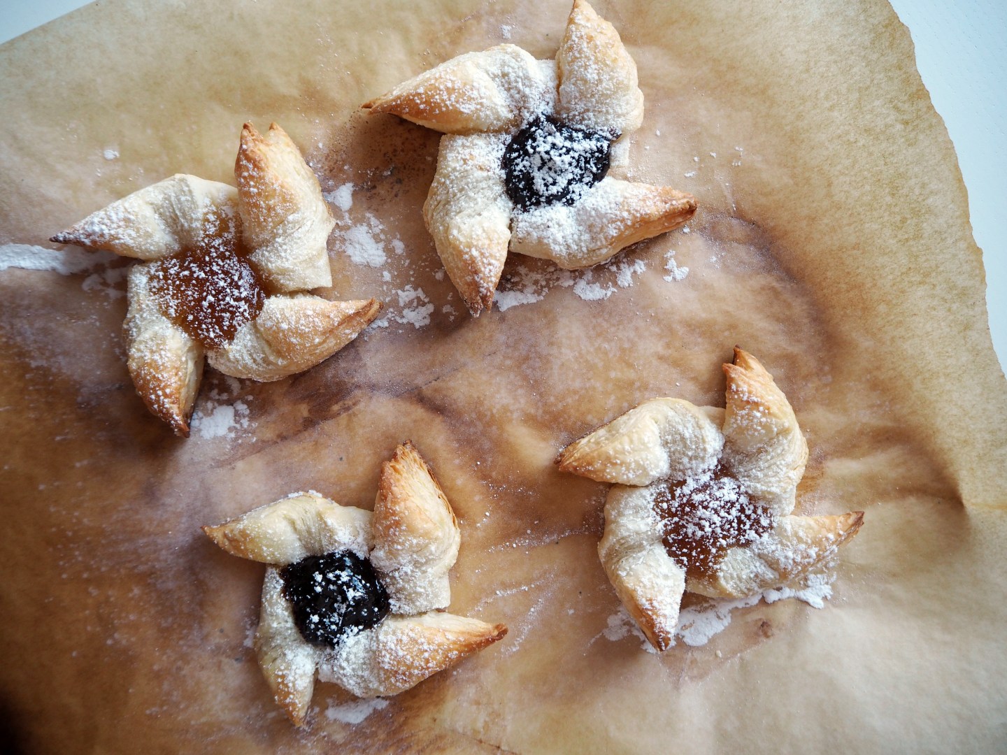 Joulutorttu // Tähtitorttu – Finnish Pinwheel Shaped Christmas Tarts ...