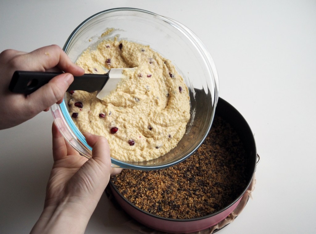 Gluten Free Thursday: Raw Cake With Pomegranate Seeds | My Dear Kitchen ...